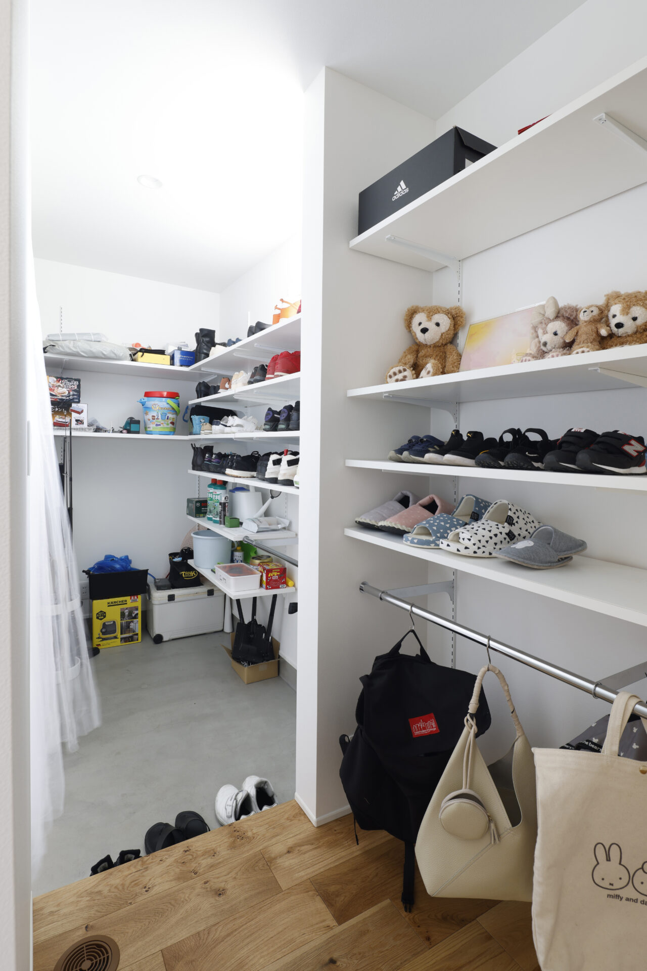 水平ラインが美しい平屋 眺望を楽しみながら、風景に溶け込む | 伊駒建設｜日進市 高気密高断熱の家・地熱の家